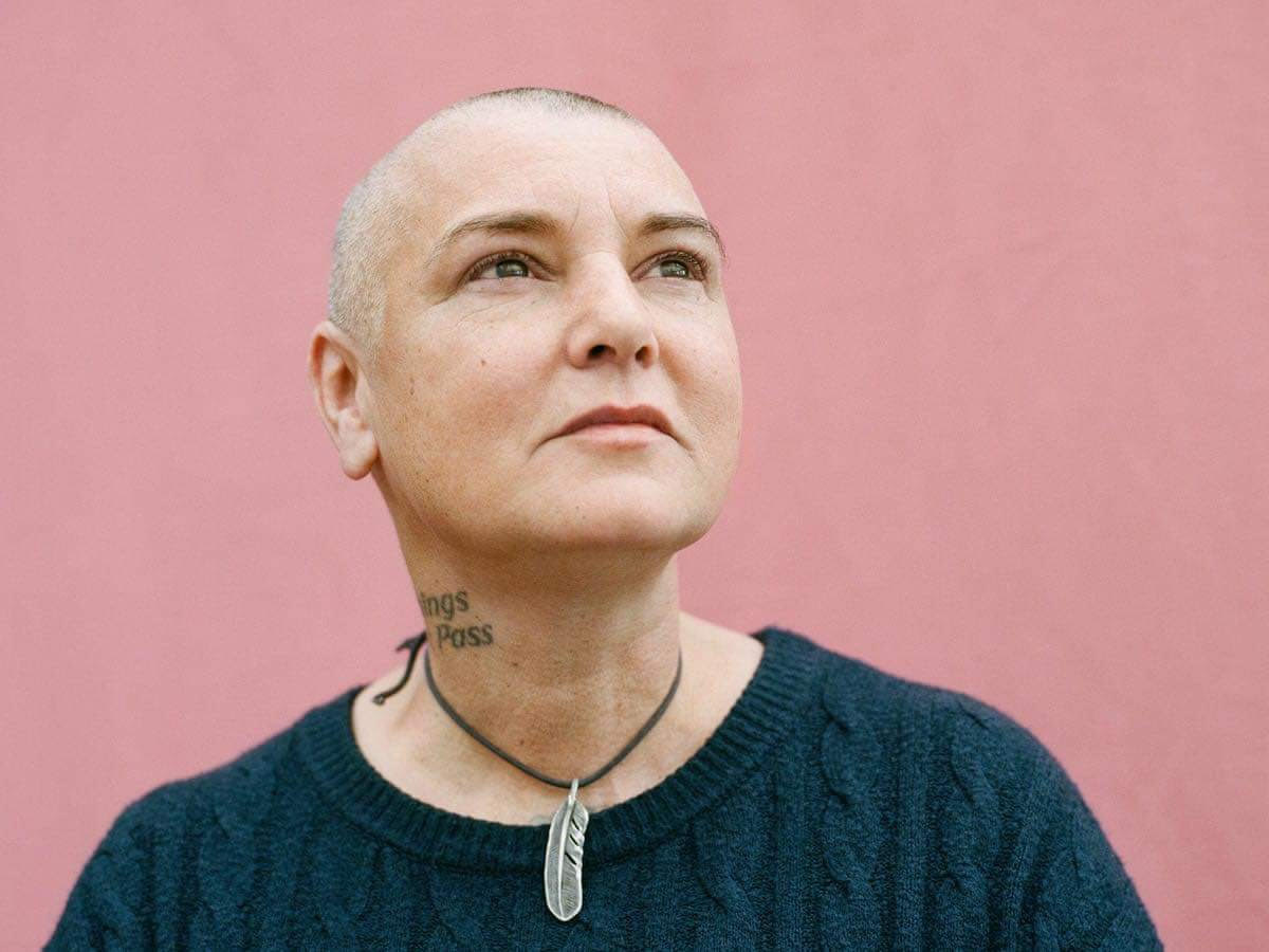 Sinead’s Voice – Squeal Mouse Couch